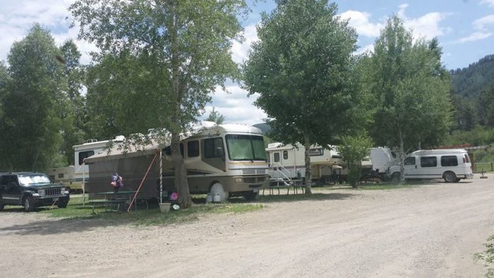 RV Circle | The Last Resort on the River