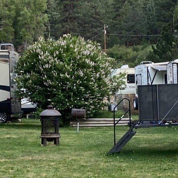 RV Circle | The Last Resort on the River